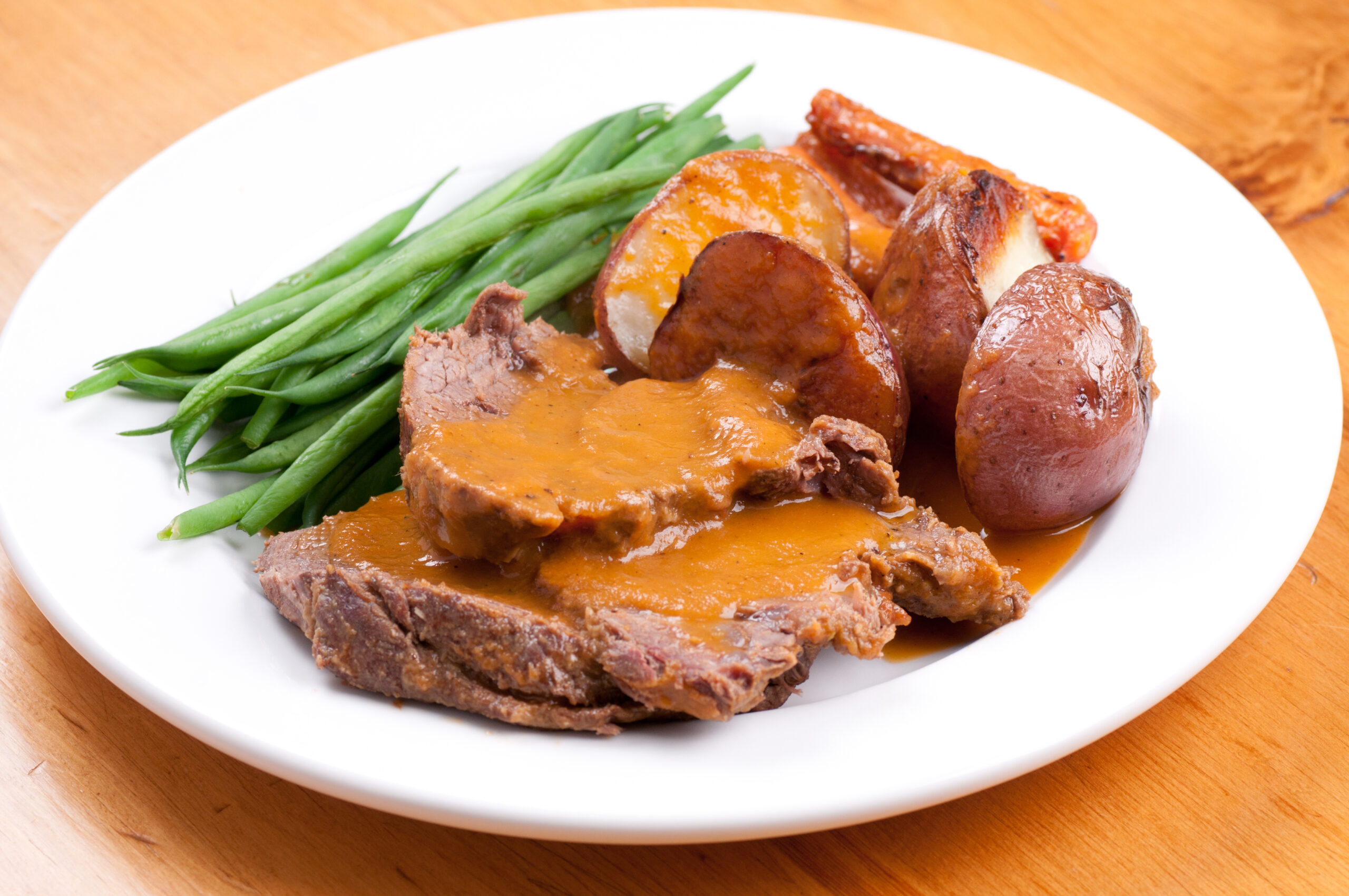 Oven Roasted Cross Rib Roast - Oliver's Markets